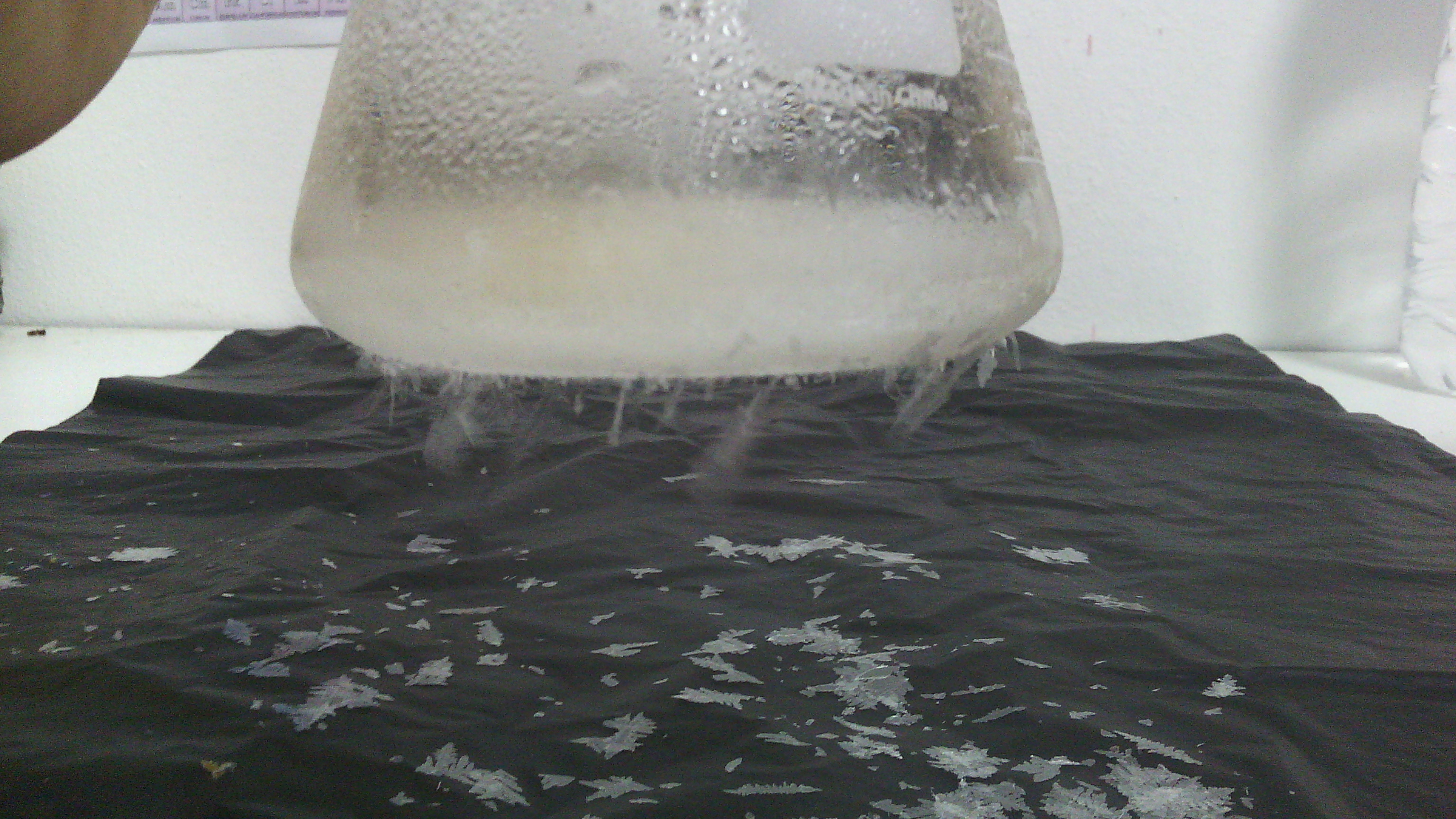 Making Naphthalene Crystals – Danupon Drake